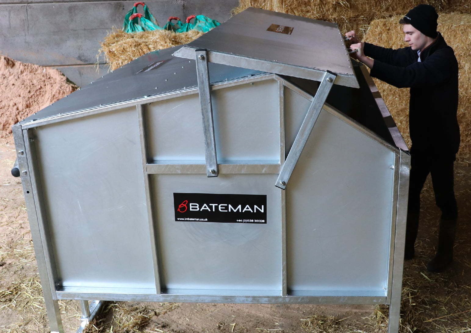 Bateman Heavy Duty Calf Creep Feeder - BATA Ltd