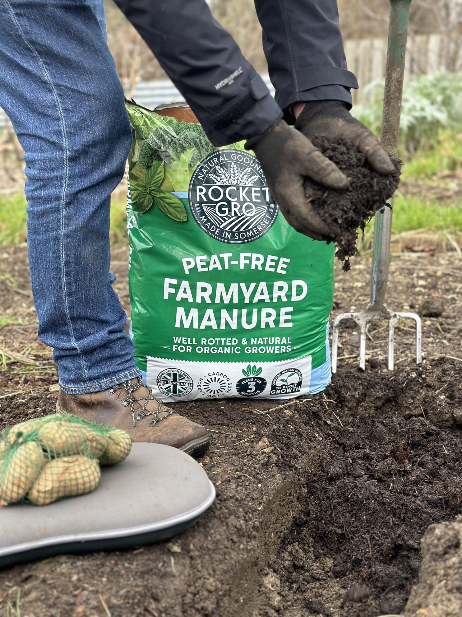 RocketGro Peat-Free Farmyard Manure - 40L - BATA Ltd